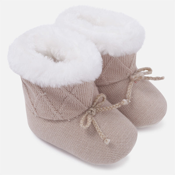 9626 Baby knit pram boots with faux fur – Tres Elegant